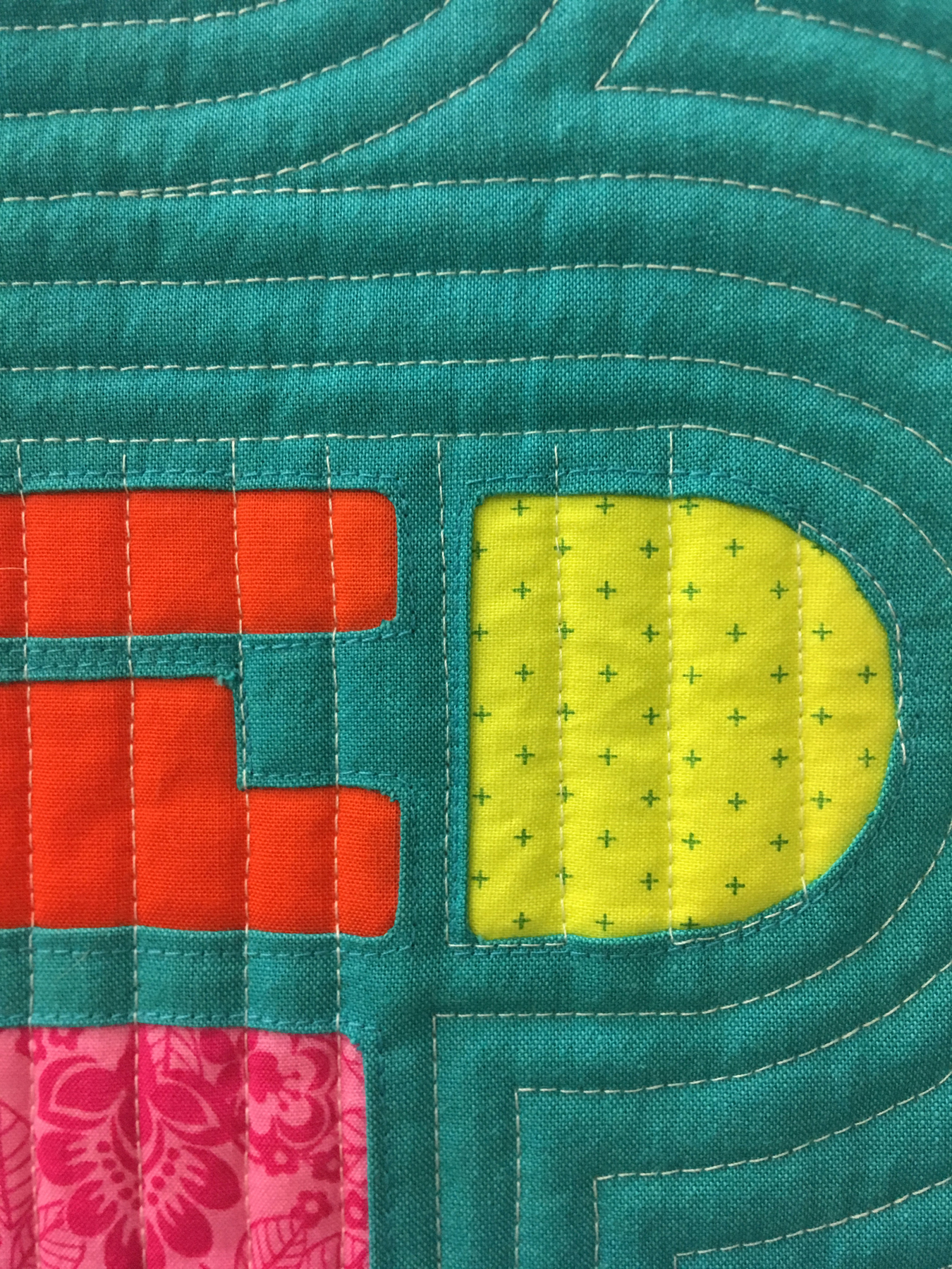 24 modern quilts from QuiltCon 2020 - whole circle studio