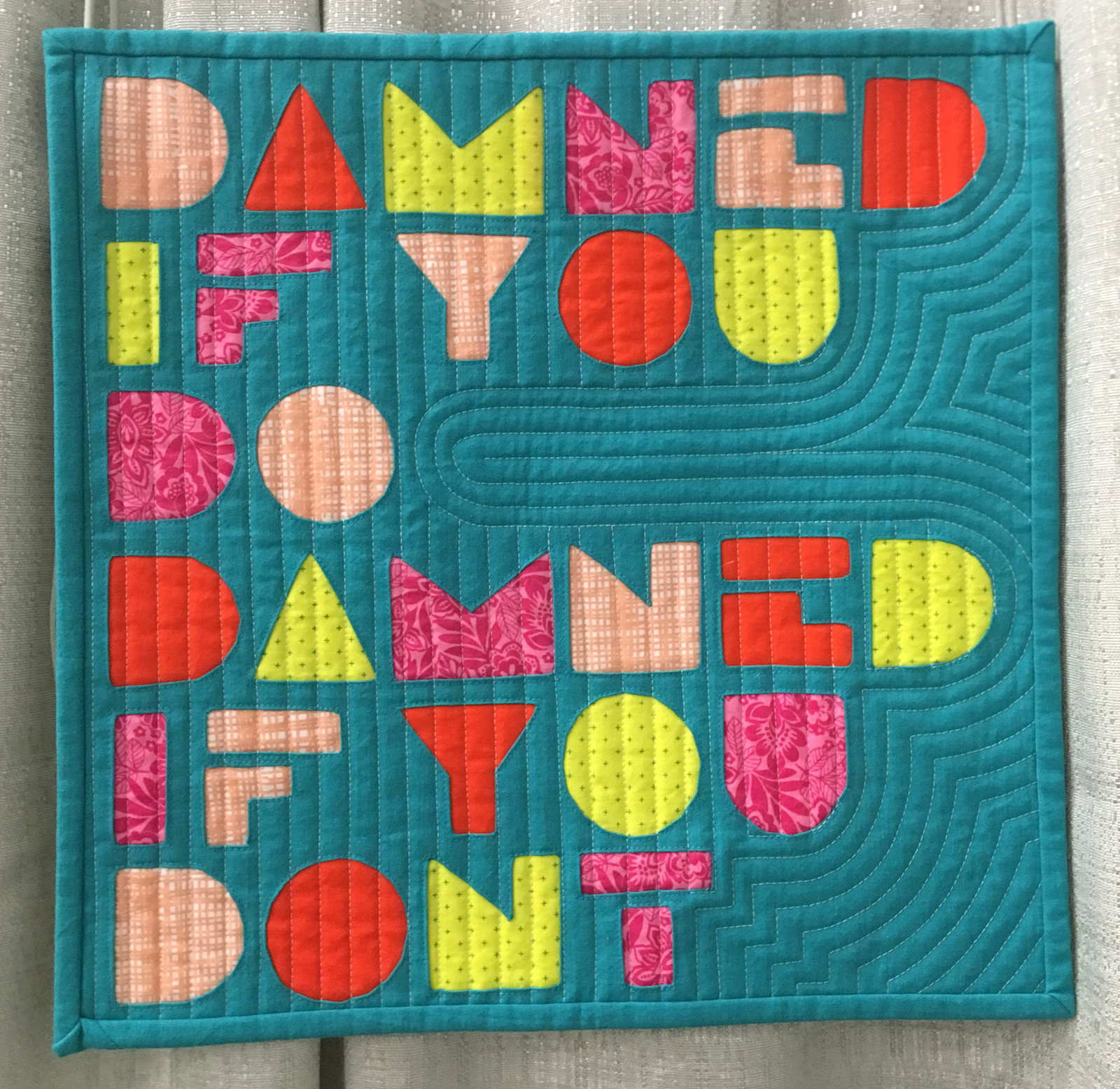 24 modern quilts from QuiltCon 2020 - whole circle studio