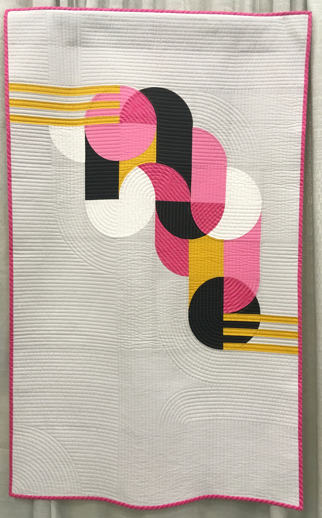 24 modern quilts from QuiltCon 2020 - whole circle studio