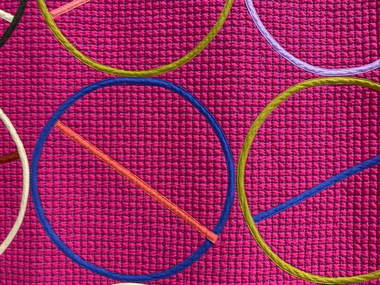 15 Modern Quilts from QuiltCon 2024 to Inspire Quilters! - whole circle ...