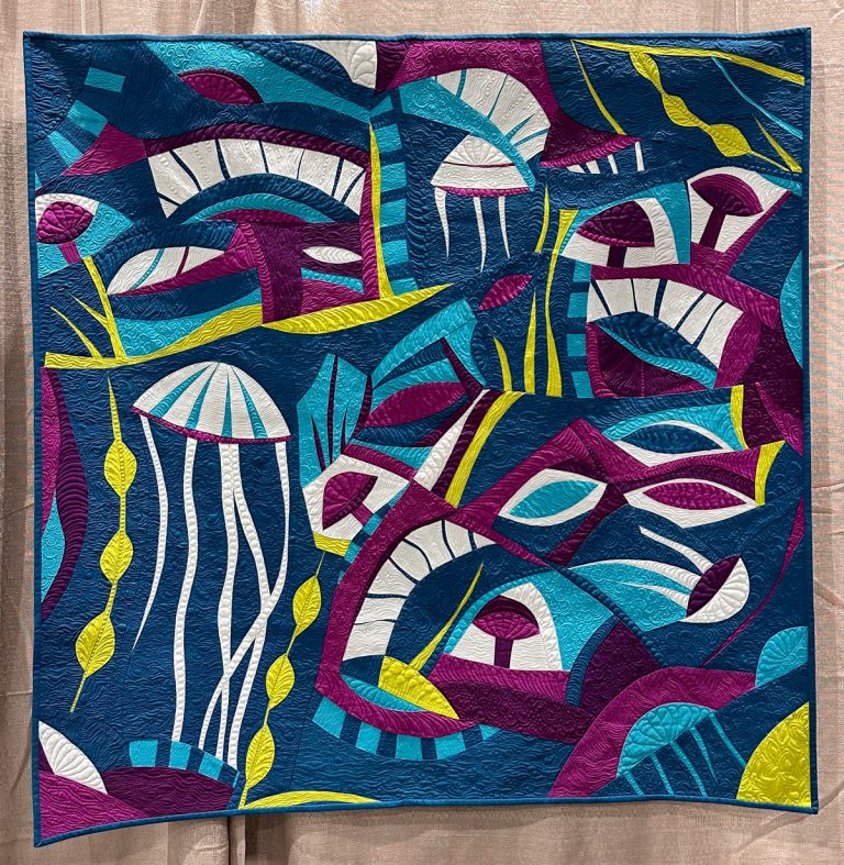 15 Modern Quilts from QuiltCon 2024 to Inspire Quilters! - whole circle ...