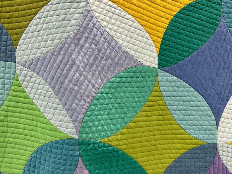9 Modern Traditionalism Quilts from QuiltCon 2024 - whole circle studio