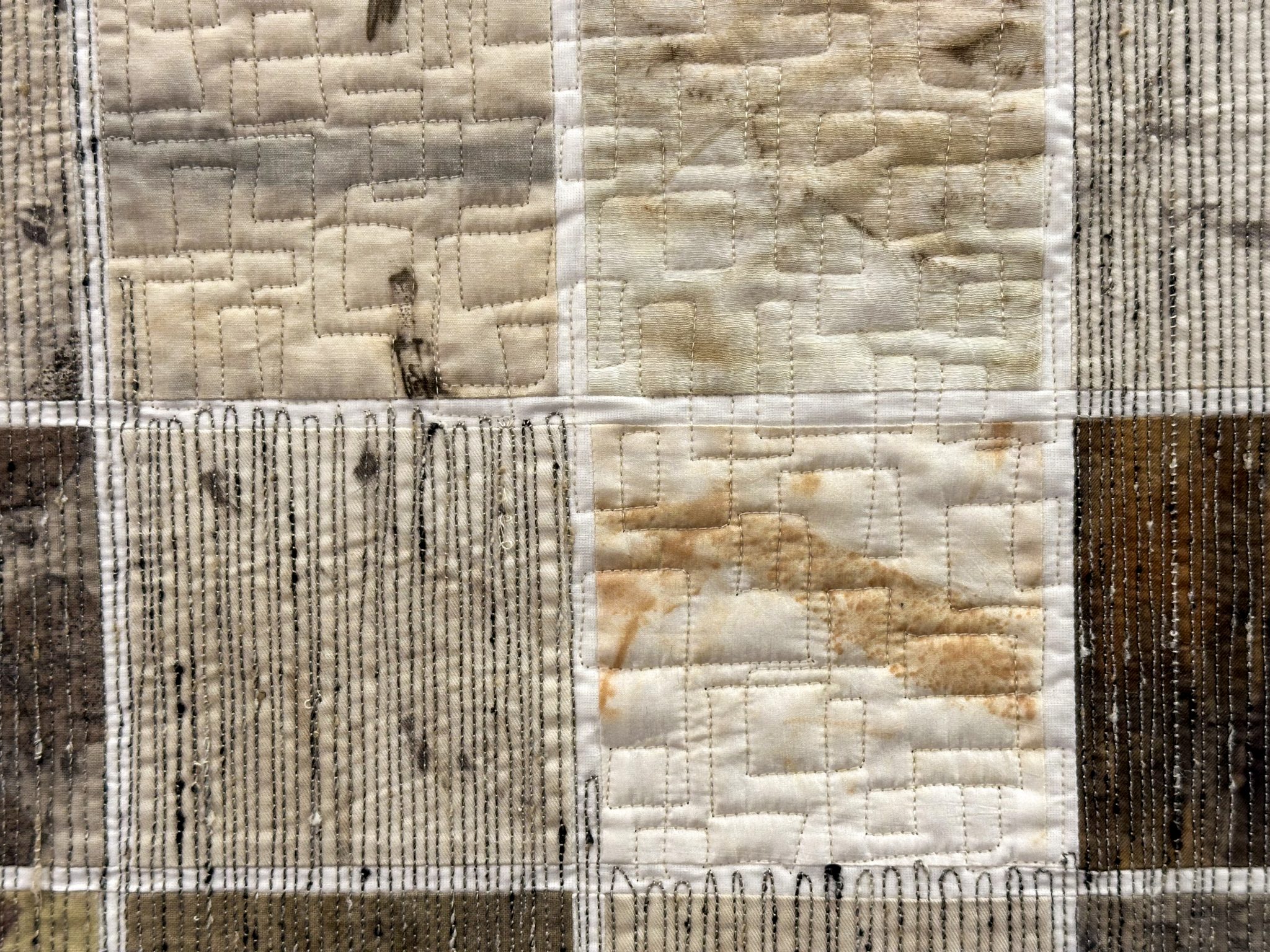 Minimalist Modern Quilts from SAQA (Studio Art Quilt Associates ...